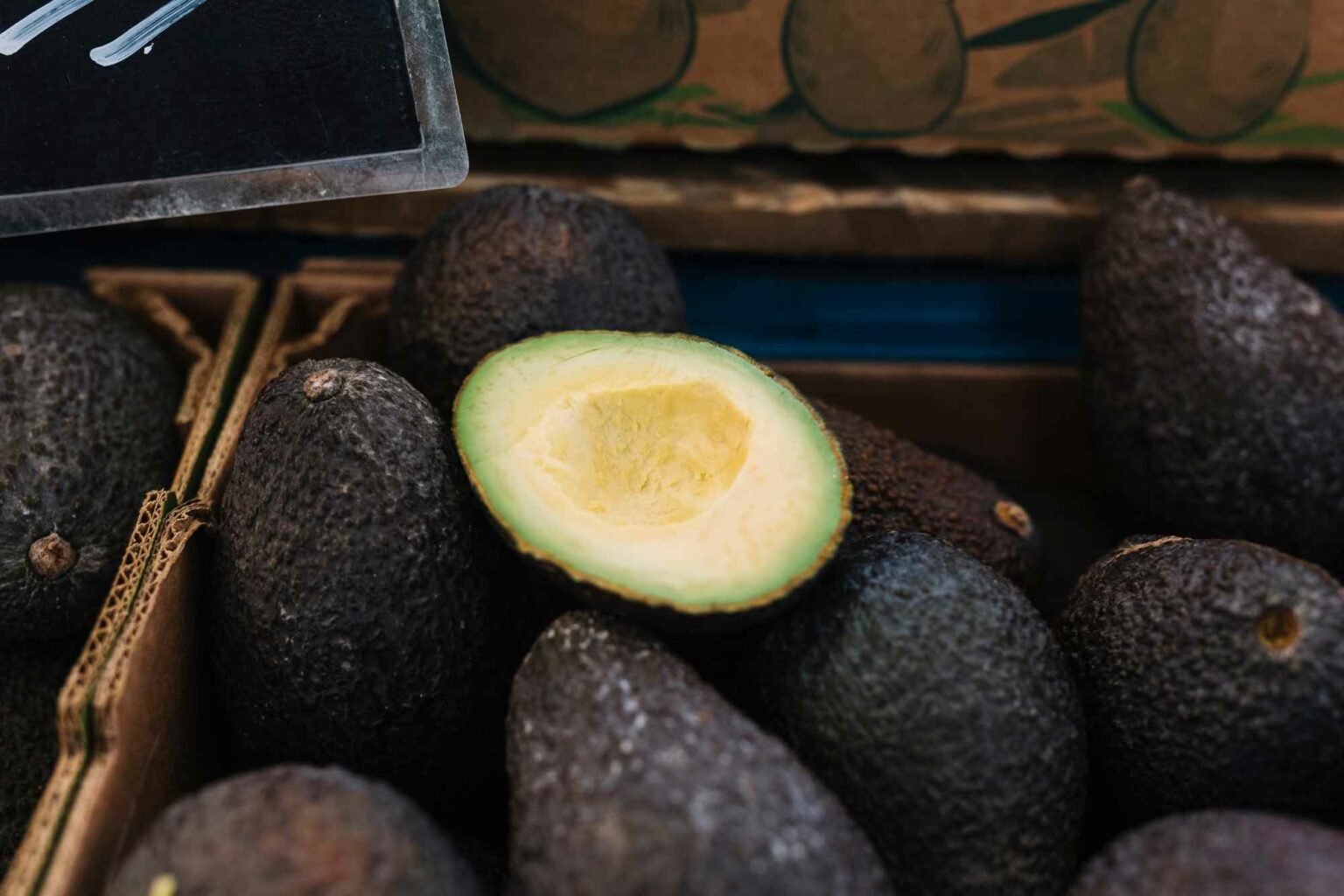 Propiedades Del Aguacate Hass: Beneficios Y Nutrientes